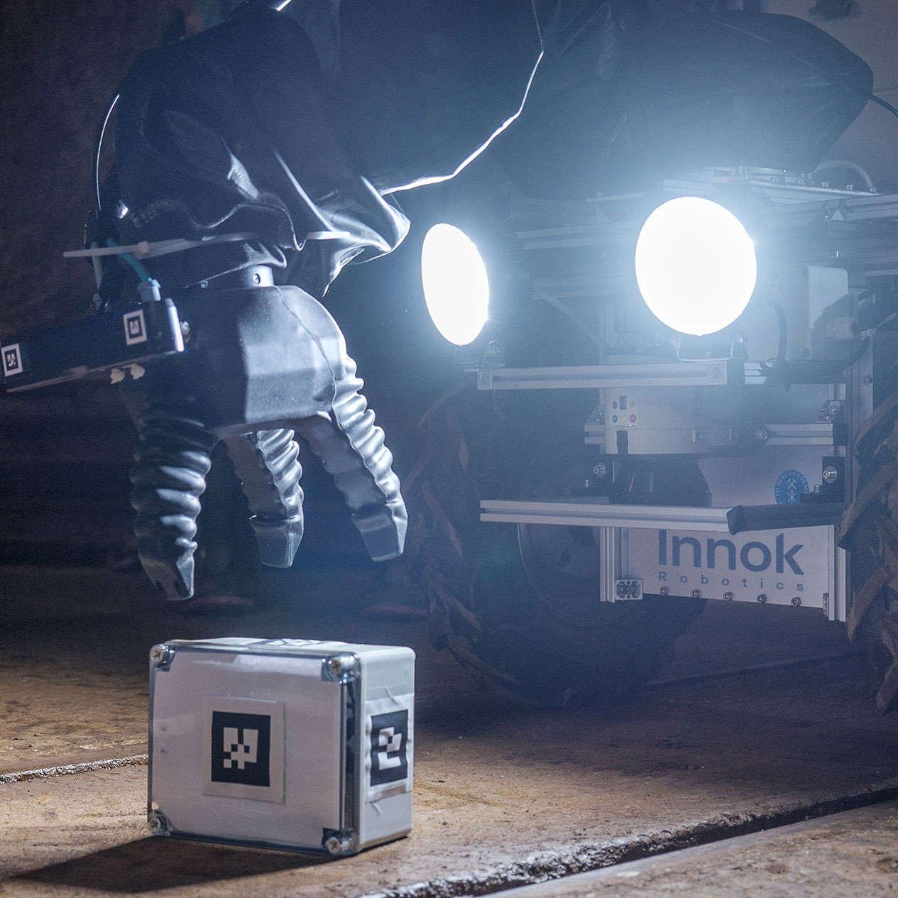 HEROS - Die autonome mobile Roboterplattform | Innok Robotics